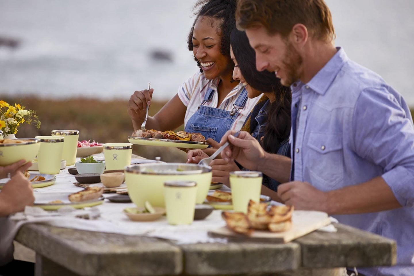 Hydro Flask Outdoor Kitchen | UNDER BLUE Magazine