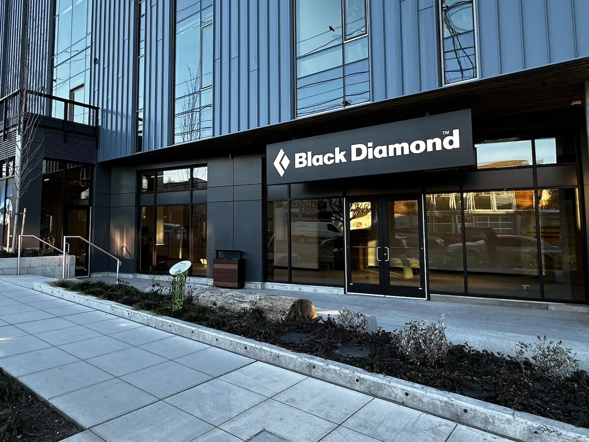 Black Diamond Flagship Store in Seattle is Now Open | UNDER BLUE Magazine